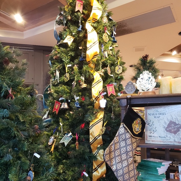 Universal | Other | Harry Potter Hufflepuff Ribbon Garland | Poshmark